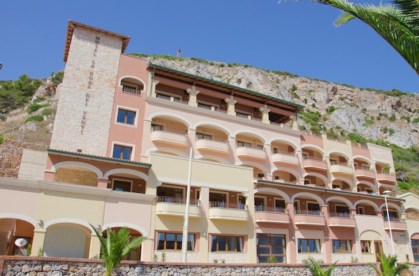 Lvg Hotel Collection - La Rosa Dei Venti - Province of South Sardinia