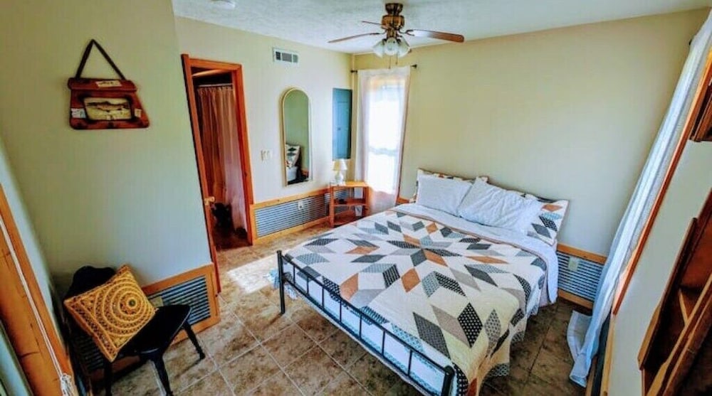New! Private Fishing Cabin On White River/ozark Nat'l Forest/public Boat Ramp! - Mountain Home, AR