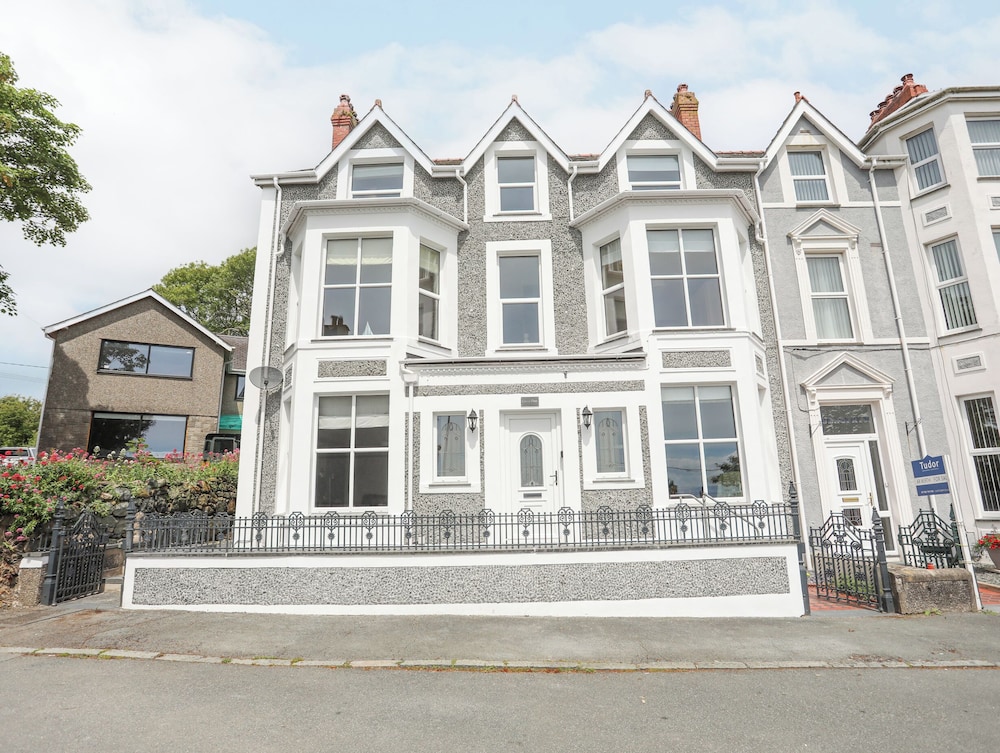 Llwyn Onn - Criccieth