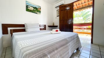 Apartamento standard | Roupas de cama antialérgicas, escrivaninha, Wi-Fi de cortesia