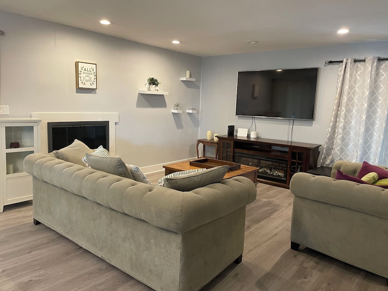 Spacious 5-bedroom House With Fabulous View In Hacienda Heights - El Monte, CA