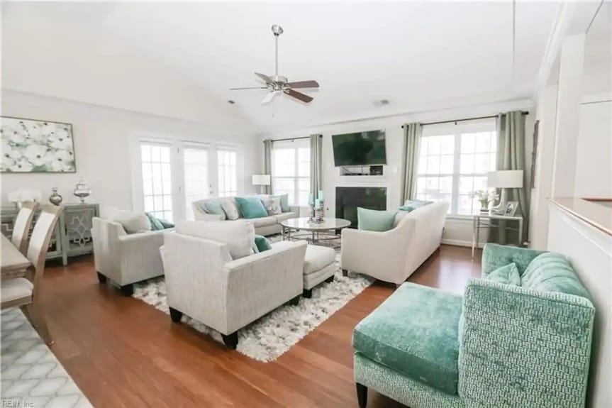 2 Min Walk To The Beach! Gorgeous And Spacious Home Perfect For A Group! - Virginia Beach, VA