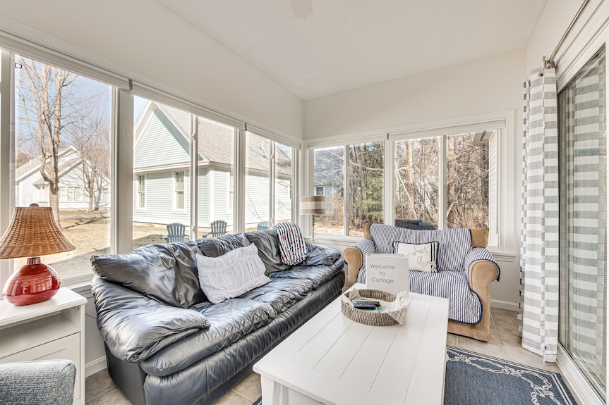 Cozy Wells Cottage W/ Pool Access: 1 Mi To Beach! - Wells, ME