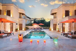 Bar à beira da piscina