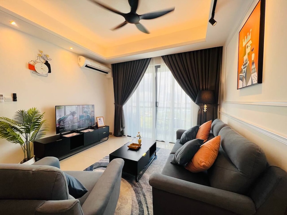 R&f Princess Cove At Anju - Woodlands