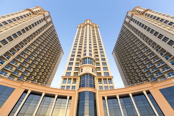 Cosmos Living Stunning Apt In Lago Vista - Dubaï
