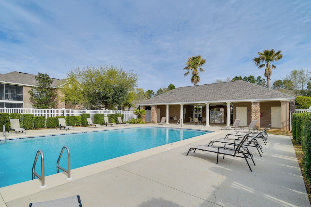 Foley Condo W/ Pool Access: 10 Mi To Gulf Shores! - Foley, AL