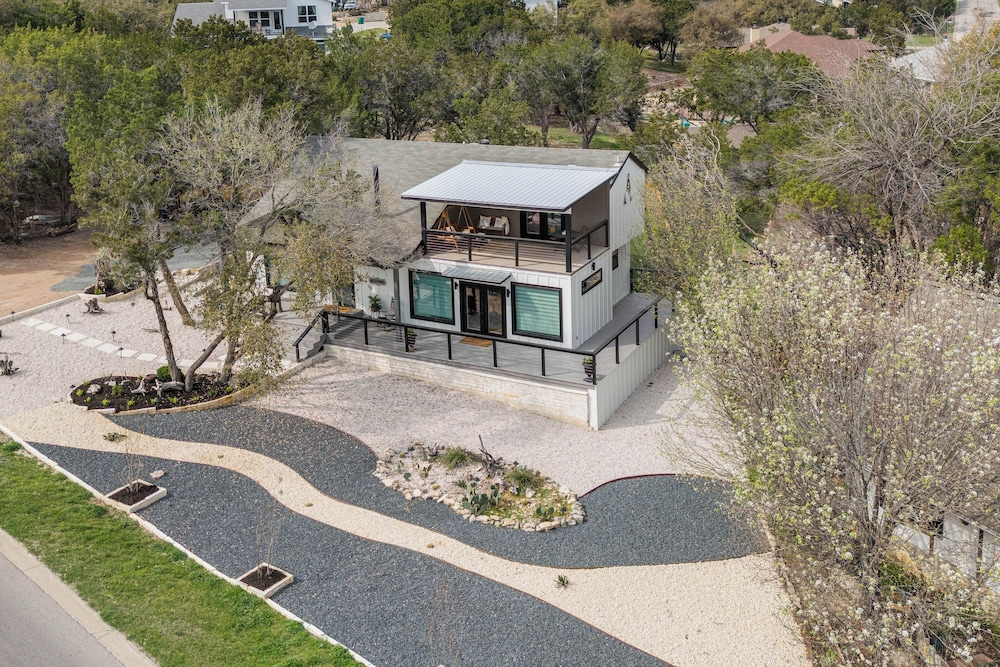 Lago Vista Home W/ Putting Green, Pool & Jacuzzi - Lakeway, TX