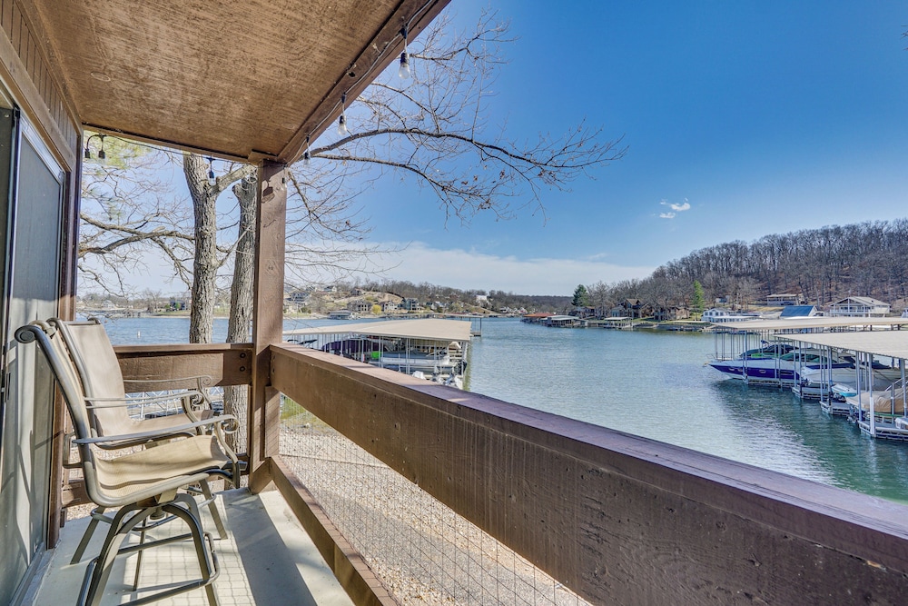 Lakefront Condo W/ Resort Amenities In Osage Beach - Lake Ozark, MO