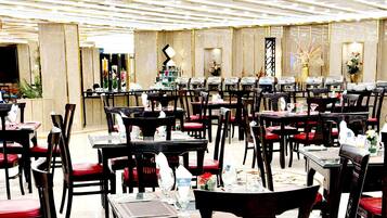 Pequeno-almoço tipo buffet diário incluído