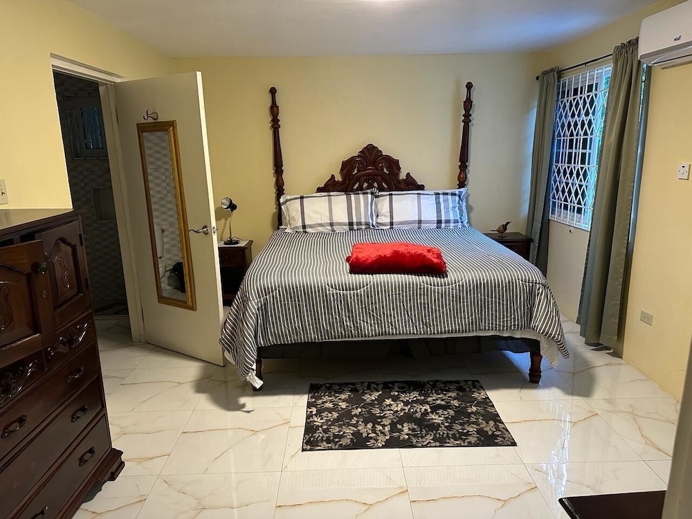 Apartment In Montego Bay. Fully Equipped For Long Term Stays. - Montego Bay