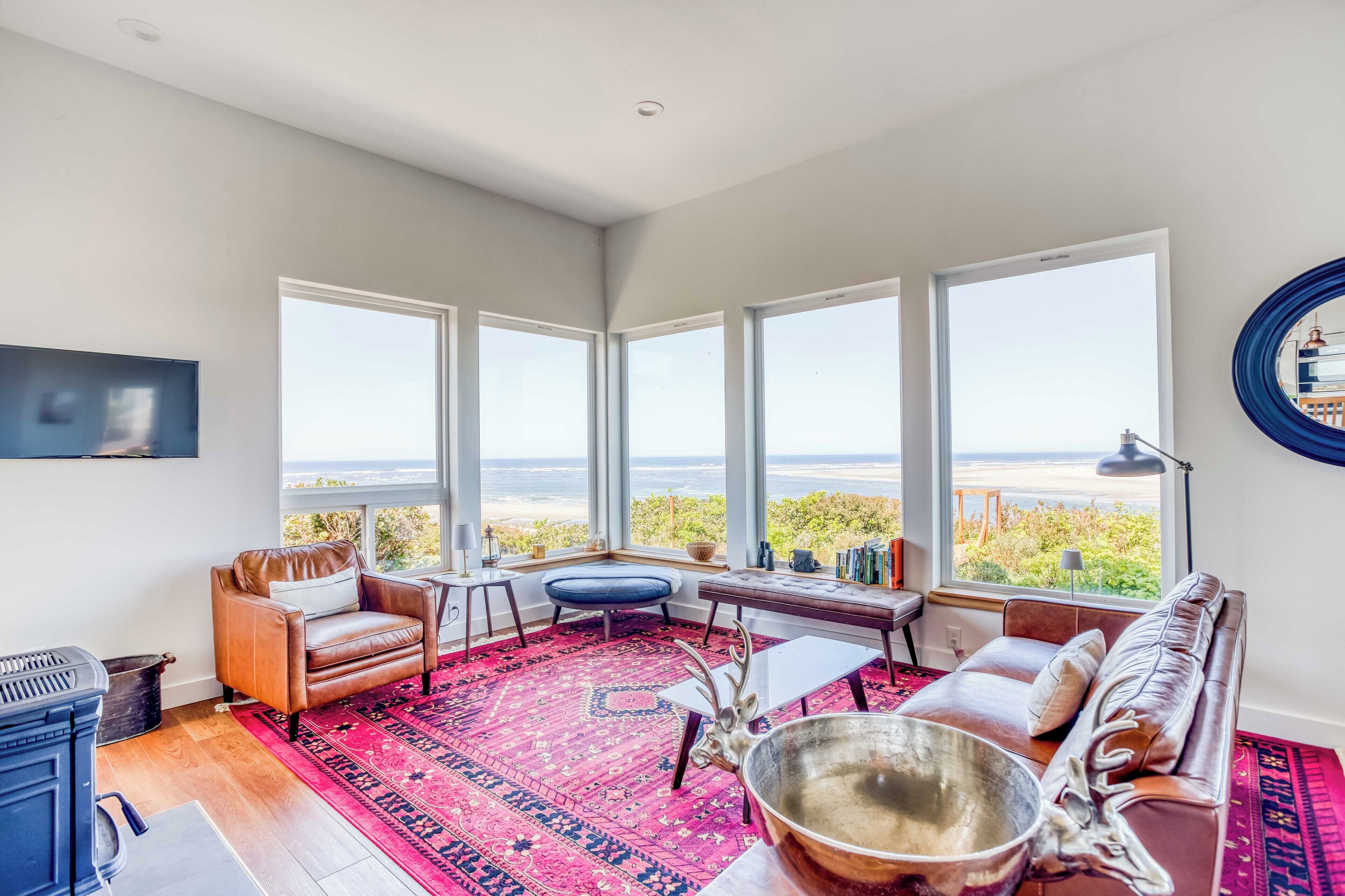 Oceanfront Escape Above Waldport | Sauna, Views And Dog-friendly - Waldport, OR