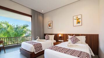 Quarto superior, 1 cama de casal | 1 quarto, cofres nos quartos, escrivaninha