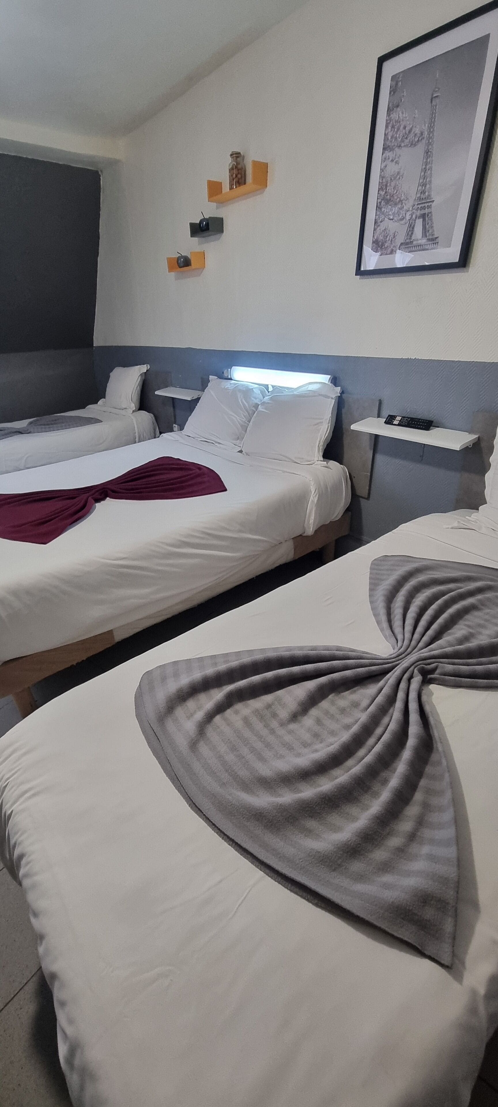 Quarto quádruplo | Roupas de cama premium, individualmente decorados