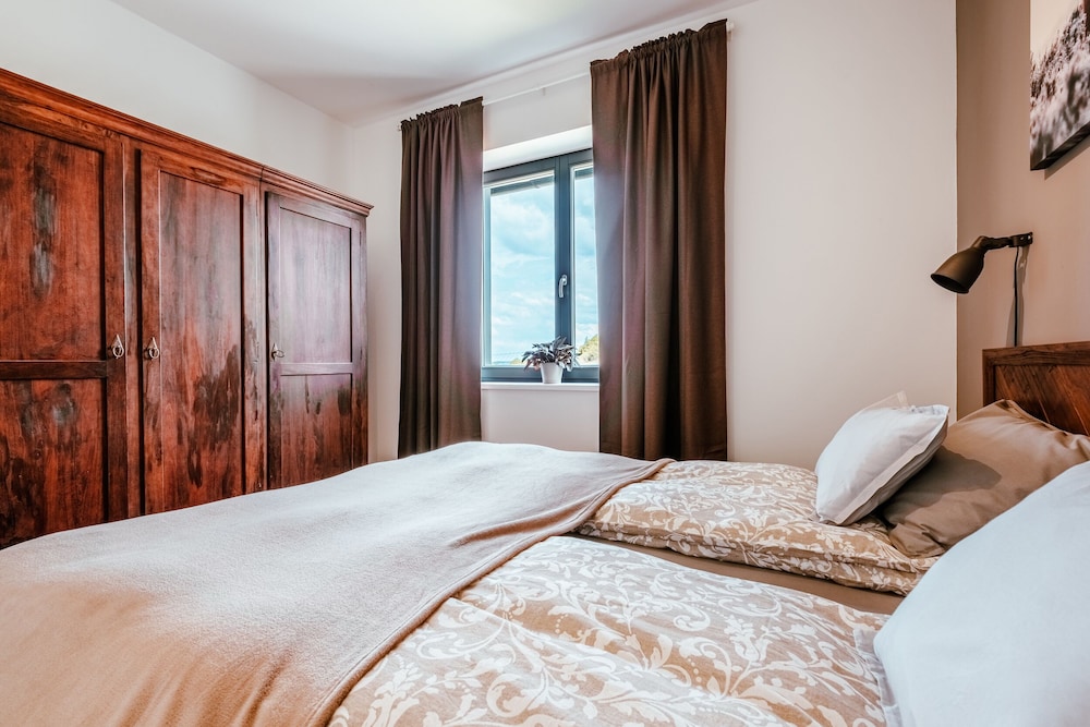 Exclusive Village Guest House Close To Budapest With Awesome Pool. - Hongrie