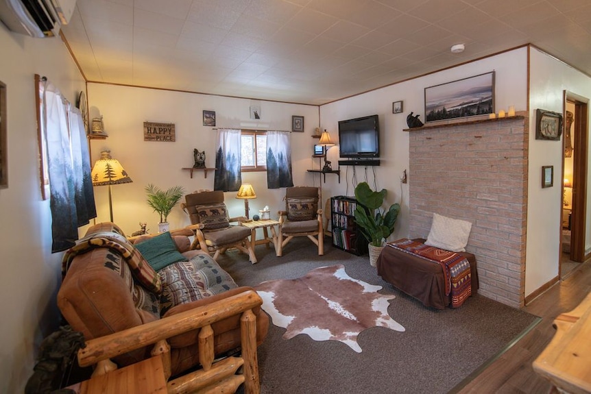 Cozy Cabin With 1 Bedroom And Blow Up Hot Tub & Ac In Soothing Necedah - Wisconsin