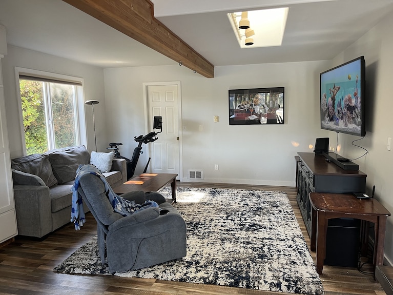 Loop Shore Inn On Lake Roesigner - Monroe, WA