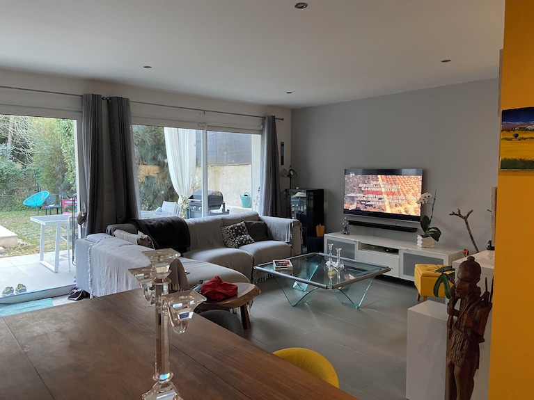 Le Mas De Fabregas: Relax In This Quiet And Elegant House ,400m From The Beach. - La Seyne-sur-Mer