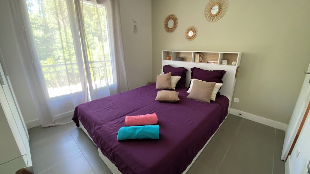 Le Mas de Fabregas: Relax in this quiet and elegant house ,400m from ...