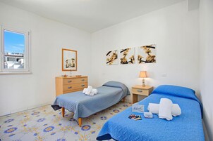 Penthouse Standard, vários quartos (Penthouse Azzurra Sea View Near Beach) | 2 quartos, ferro/tábua de engomar, Wi-fi grátis 
