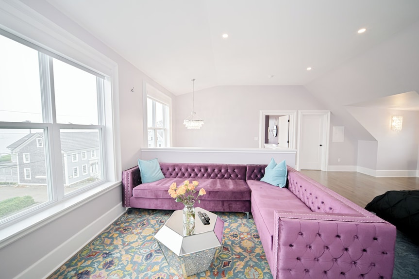 Large Home Downtown Saint Andrews Within Walking To Beach, Shops And Restaurants - St. Andrews