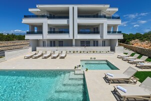 Piscina externa sazonal