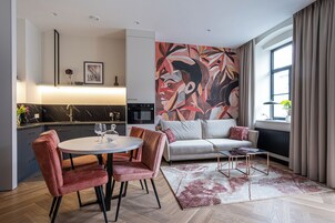 Apartamento Deluxe | Refeições no quarto