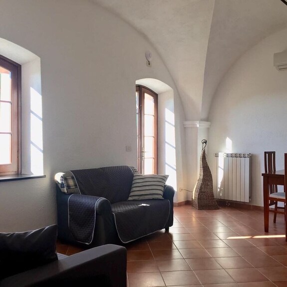 Accogliente Rustico 90mq, Giardino Vista Mare, Posto Auto, Animali Ammessi - Bergeggi