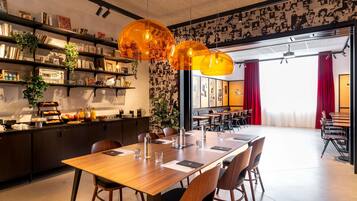 Café da manhã continental grátis todos os dias