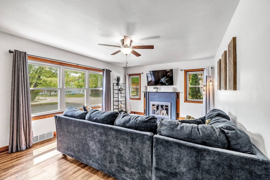 Family Friendly,central Location,highend Amenities - 威斯康辛