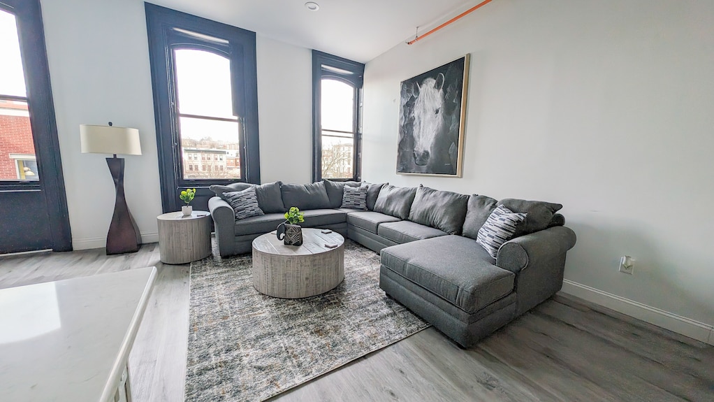 Unique Apartment In Easton's Heart - Easton, PA