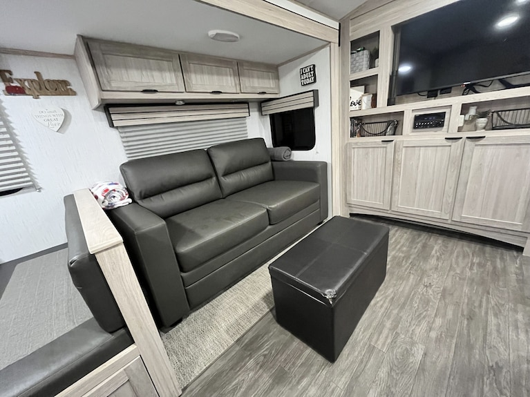 Riverfront 2 Bed Rv On Property- Pets Ok! Minutes From Nisqually Red Wind Casino - Washington