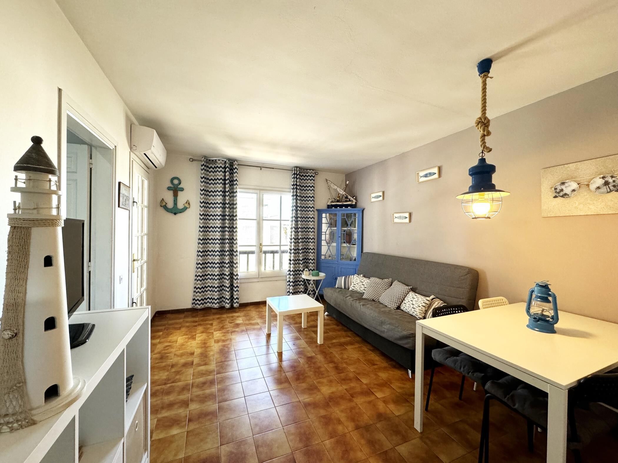 Schöne Wohnung Mit Gemeinschaftspool Im Hafengebiet - L'Escala