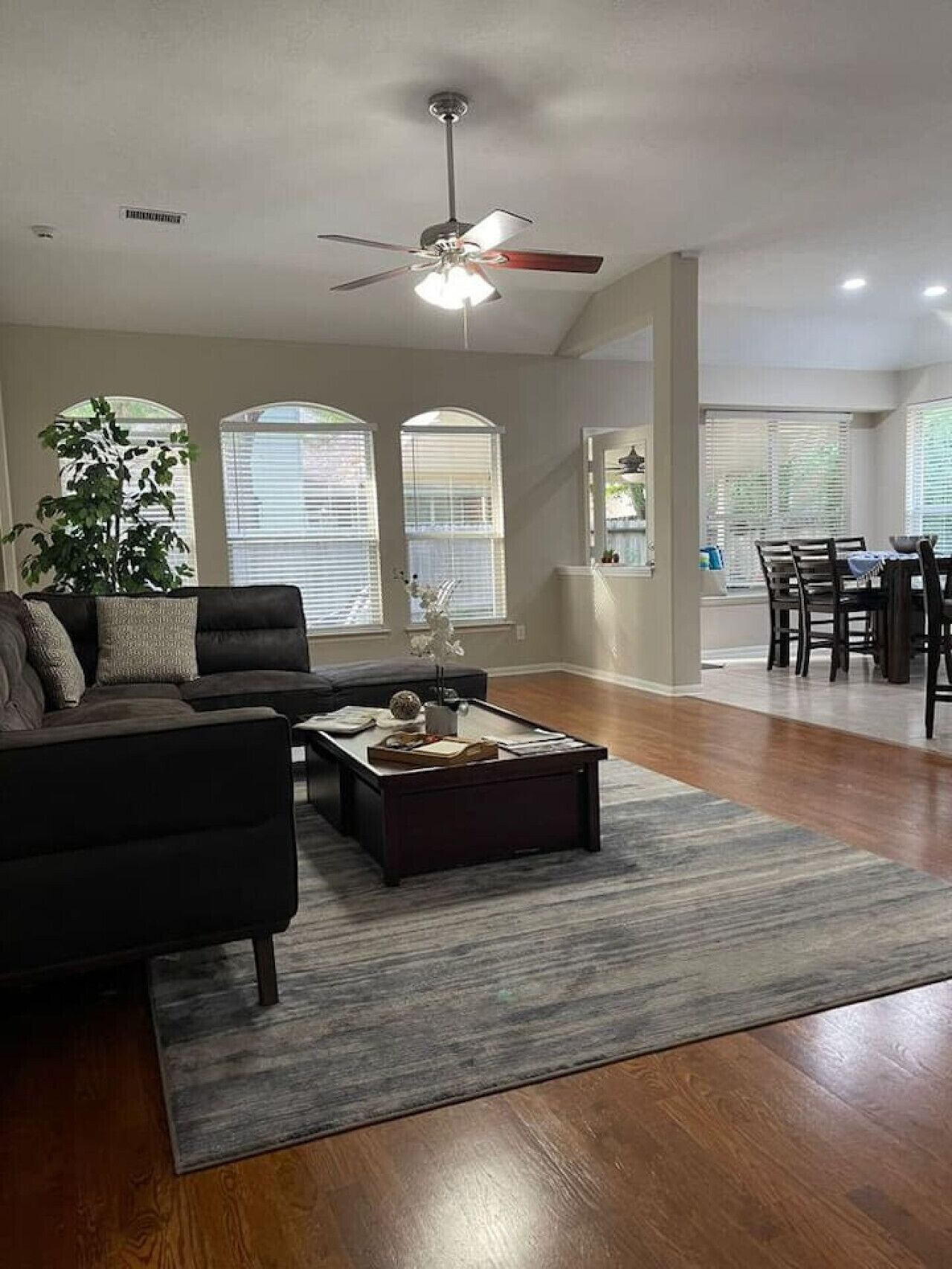 Lovely Woodlands Home W/heated Pool And Spa! - The Woodlands, TX