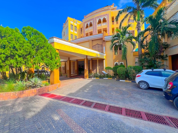 Raha Whitesands Apartments - Mombasa