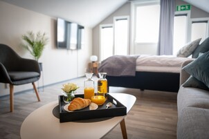 Quarto panorâmico | Escrivaninha, espaço de trabalho para notebook, Wi-Fi de cortesia