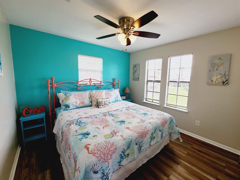 4 Blocks From The Beach- Snowbirds Welcome - Jamaica Beach, TX