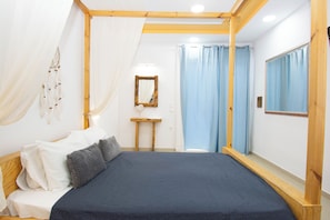 Estúdio, banheira de hidromassagem, no piso térreo | Wi-Fi de cortesia, roupa de cama