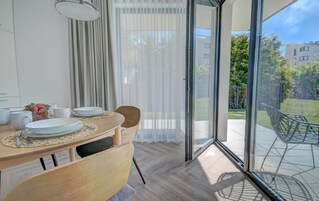 Apartamento conforto, vista para o jardim | Ferros/tábuas de passar roupa, Wi-Fi de cortesia, roupa de cama