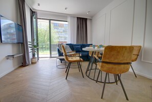 Apartamento Cidade | Ferro/tábua de engomar, Wi-fi grátis, roupa de cama fornecida 