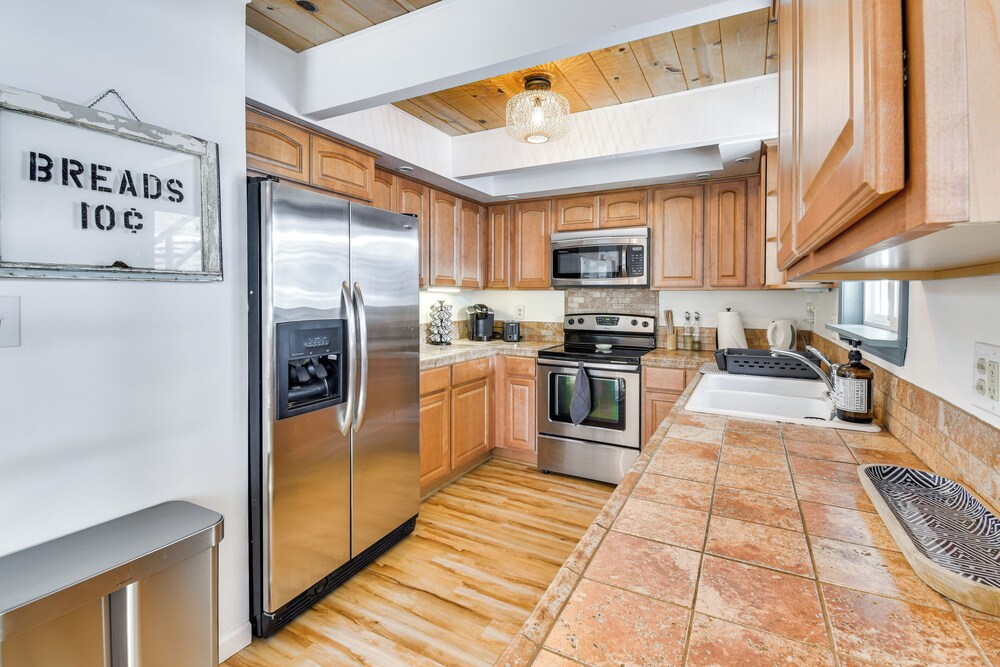 Fire Pit & Lake Access: Dreamy California Cabin! - Murphys, CA