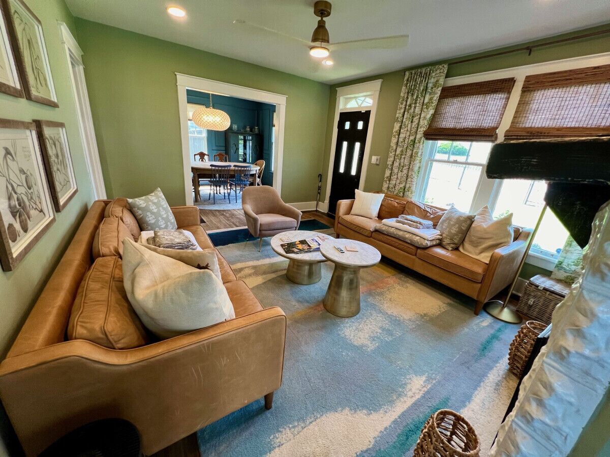 Nashville Fatherland Cottage - Nashville, TN