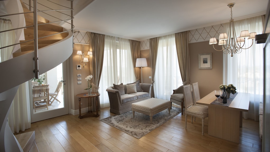 Villa Vitae Apartamentos De Lujo Suite Cavour - Barolo