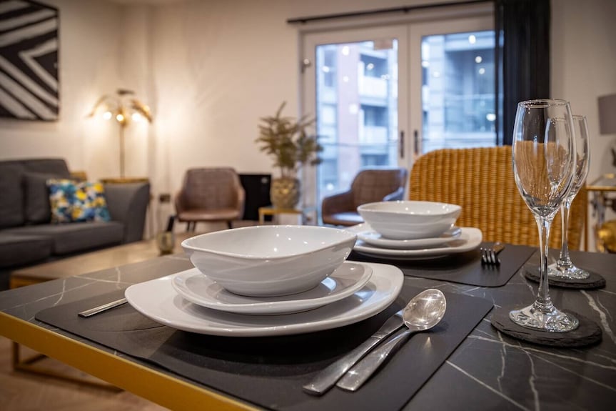 Central 3 Bed Flat 8 Min Walk To City Centre - Pass The Keys - 샐퍼드