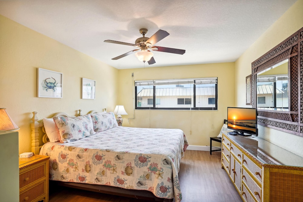 Gulfside Villas 3 - Indian Rocks Beach, FL