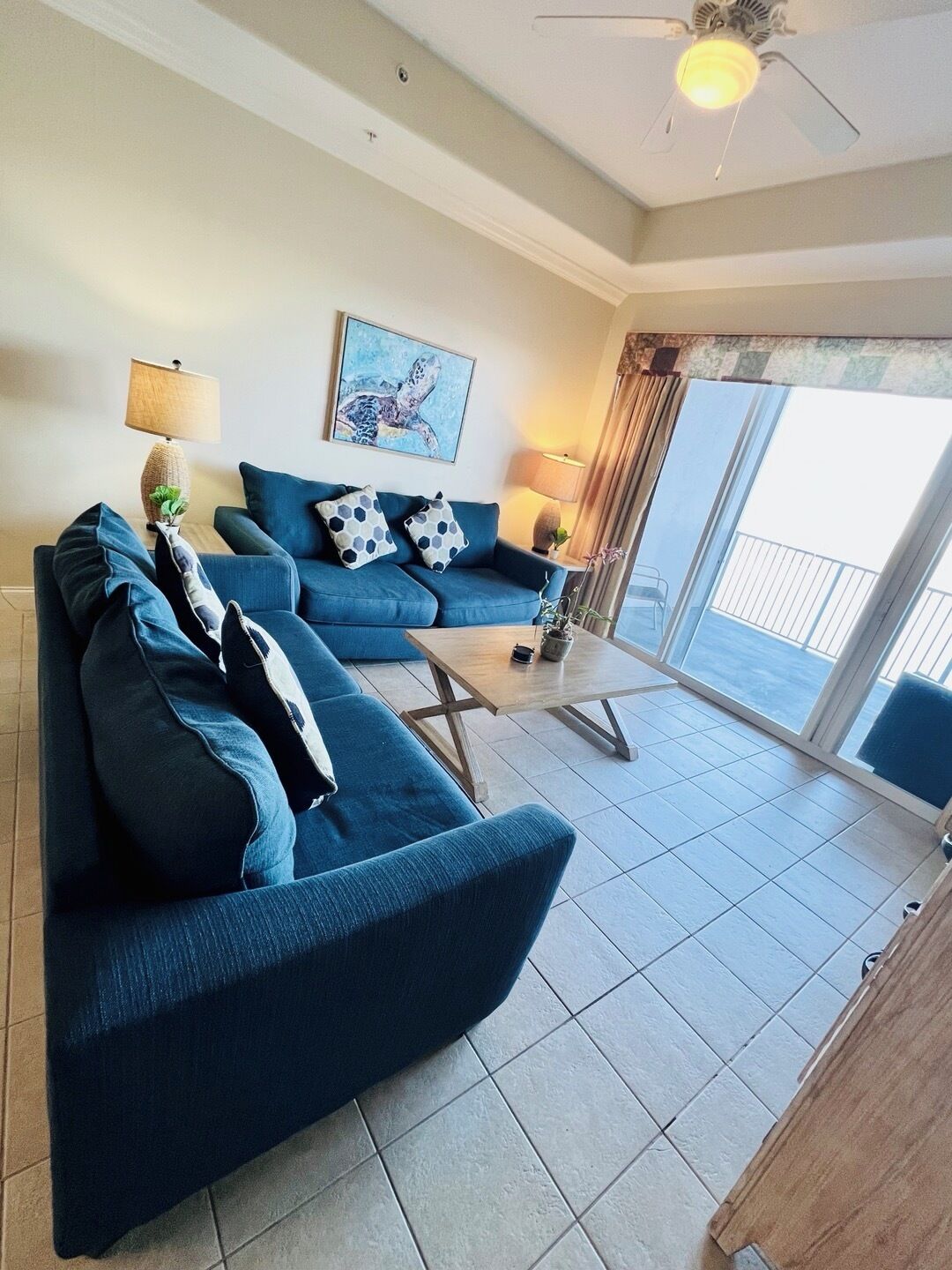 Rare Lakefront Resort Penthouse  Best Location  1 Mile To Disney World! - Orlando, FL