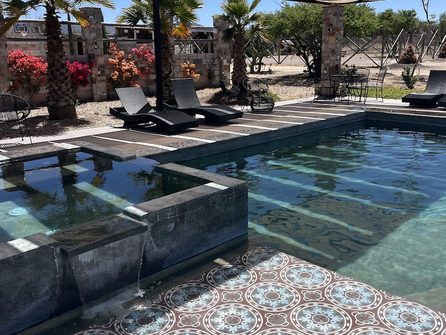 Piscina exterior sazonal