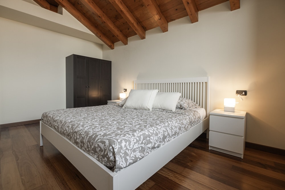 Holiday Home 'Attico Borromea' With Lake View, Shared Pool And Wi-fi - Verbania