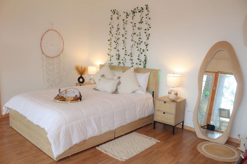 Unique Getaway For Couples - Cleveland, TX