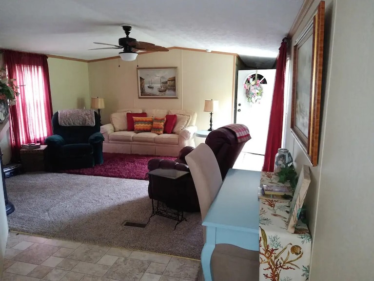 Only10 Minute Walk To The Inland Side Of Sound, 3 Mile Emerald Isle Beach,pets - Emerald Isle, NC